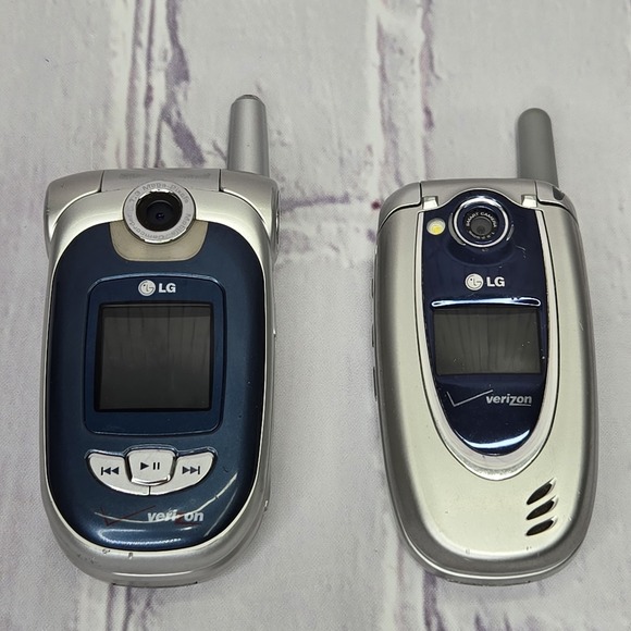 LG | Cell Phones & Accessories | Lot Of 2 Lg Vx80vx5200 Very Rare Blue ...